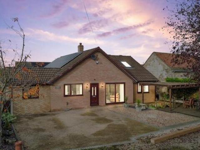 4 Bedroom Bungalow North Yorkshire Wakefield 98864796