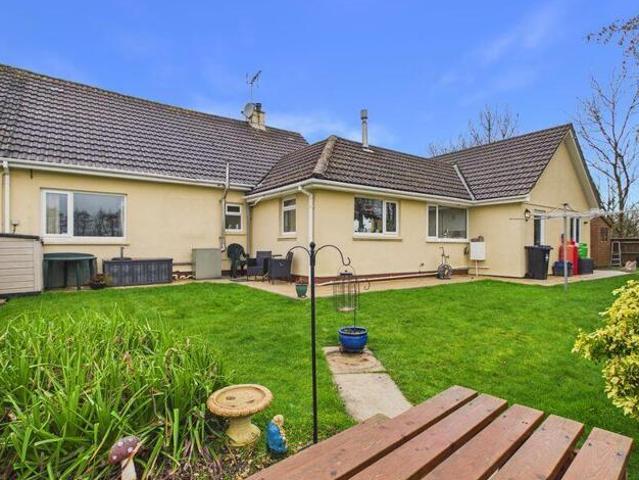 4 Bedroom Bungalow Newquay Cornwall 101316232