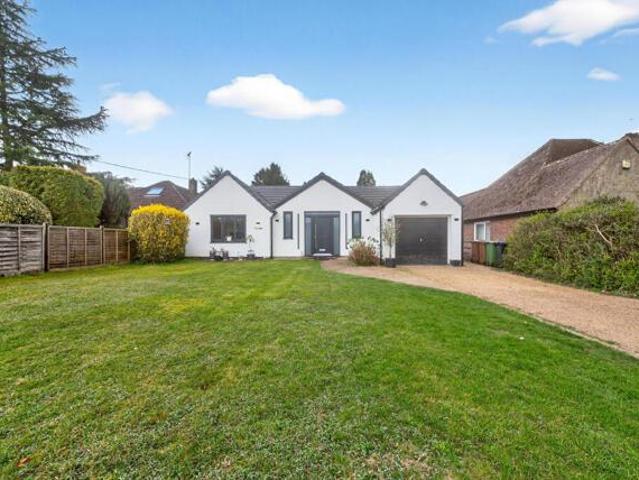 4 Bedroom Bungalow Reading Oxfordshire 101379246