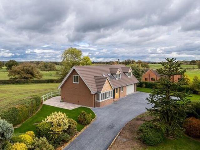 4 Bedroom Bungalow Waters Upton Waters Upton 98154254
