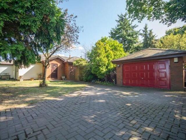 4 Bedroom Bungalow Warwickshire Warwickshire 98404559