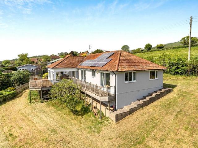 4 bedroom bungalow to rent