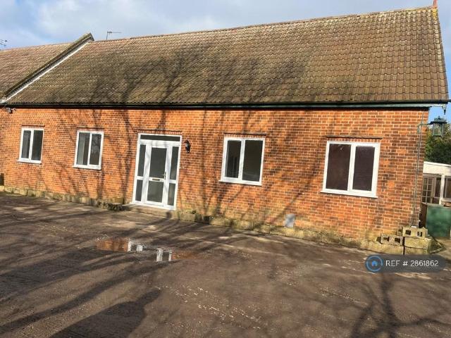 4 bedroom bungalow to rent
