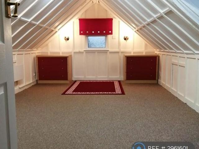 4 bedroom bungalow to rent