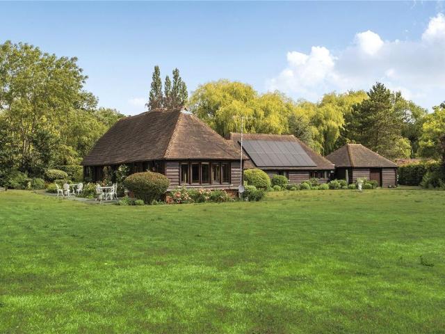 4 bedroom bungalow to rent