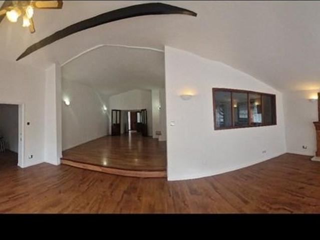 4 bedroom bungalow to rent