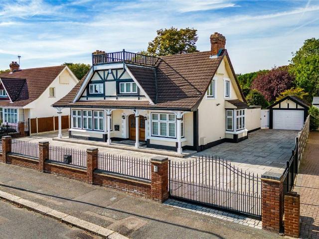 4 bedroom bungalow to rent
