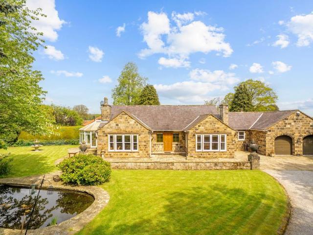 4 bedroom bungalow to rent