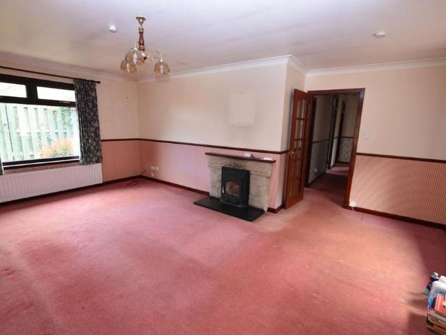 4 bedroom bungalow to rent