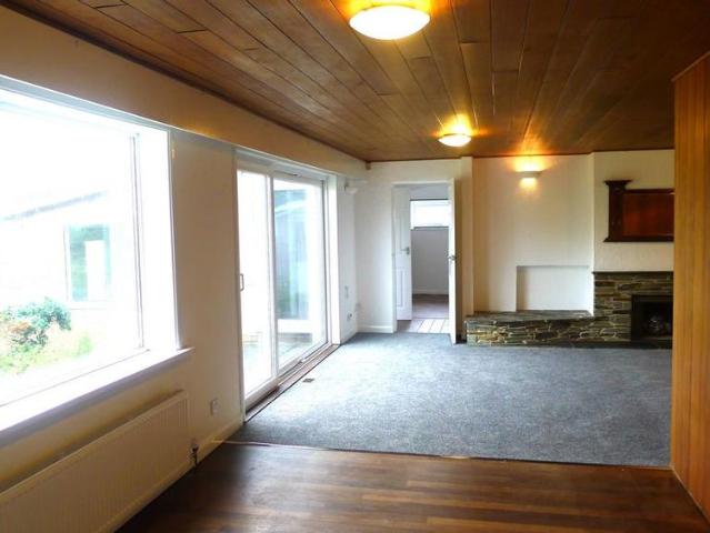 4 bedroom bungalow to rent