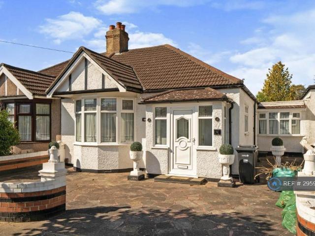 4 bedroom bungalow to rent