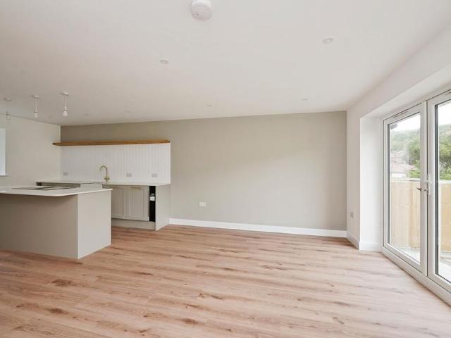 4 bedroom bungalow to rent