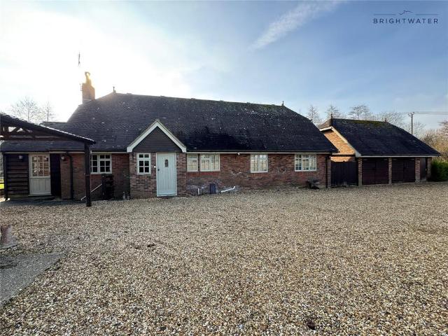 4 bedroom bungalow to rent