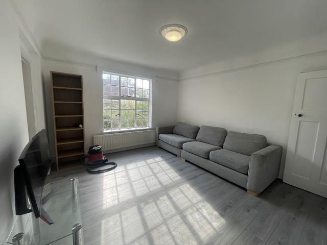 4 bedroom bungalow to rent