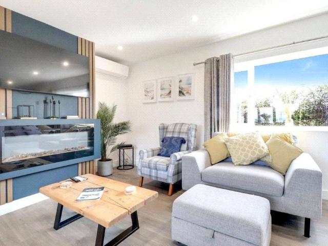 4 bedroom bungalow to rent