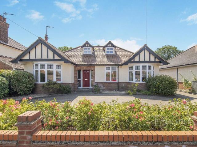 4 bedroom bungalow to rent