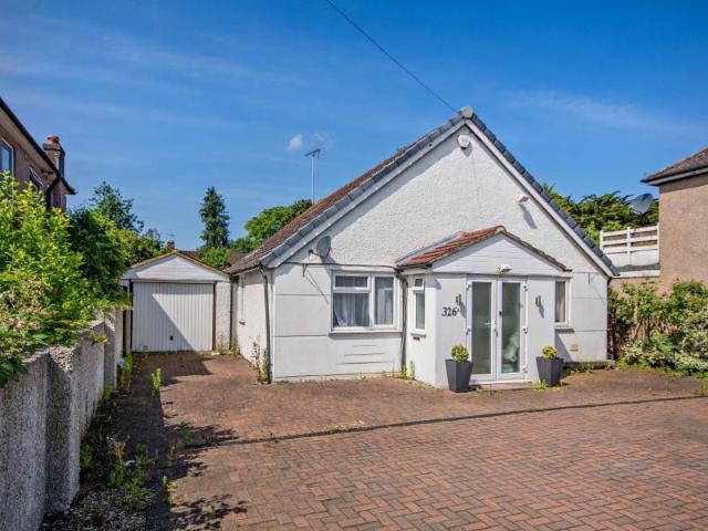 4 bedroom bungalow to rent