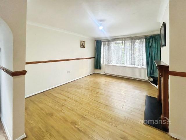 4 bedroom bungalow to rent