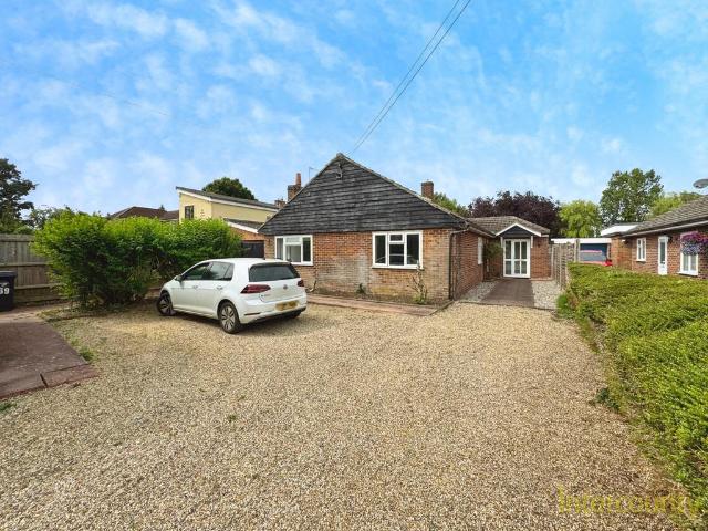 4 bedroom bungalow to rent