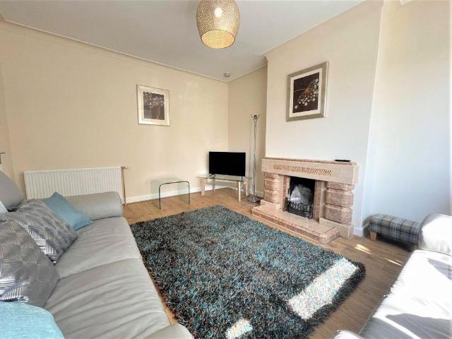 4 bedroom bungalow to rent