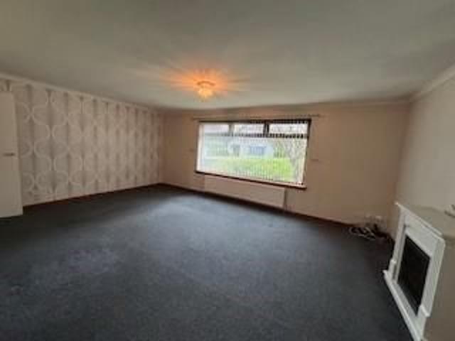4 bedroom bungalow to rent