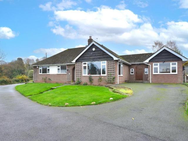 4 bedroom bungalow to rent