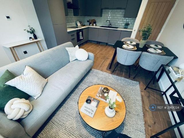 4 bedroom bungalow to rent