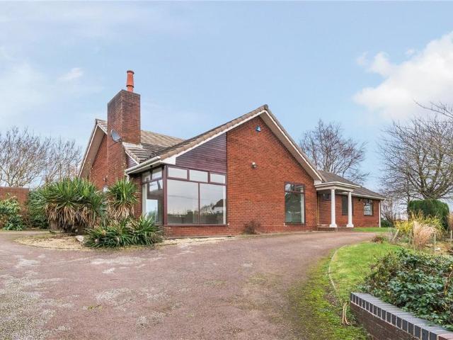 4 bedroom bungalow to rent