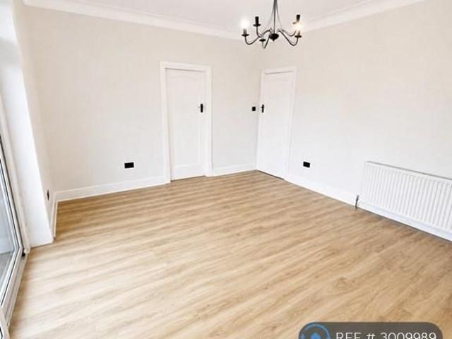 4 bedroom bungalow to rent