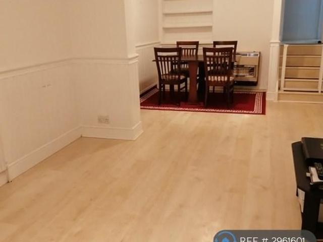 4 bedroom bungalow to rent