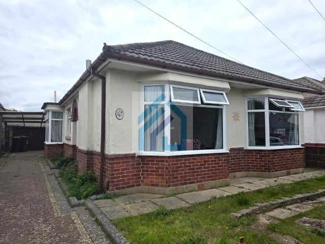 4 bedroom bungalow to rent
