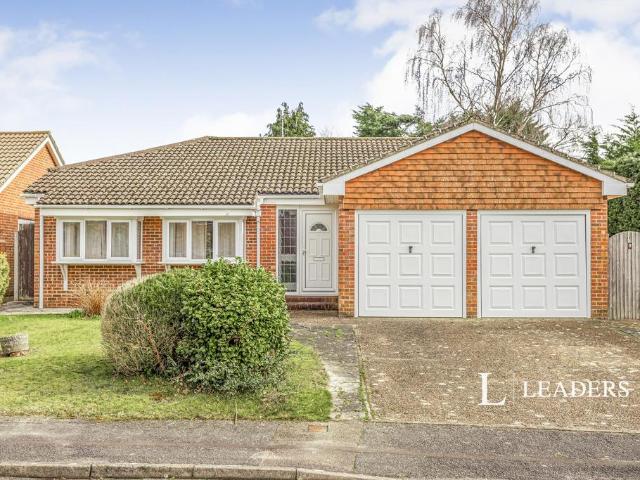 4 bedroom bungalow to rent