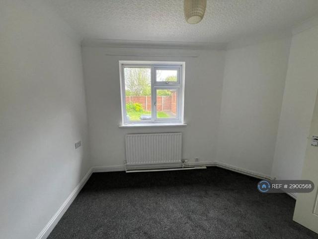 4 bedroom bungalow to rent