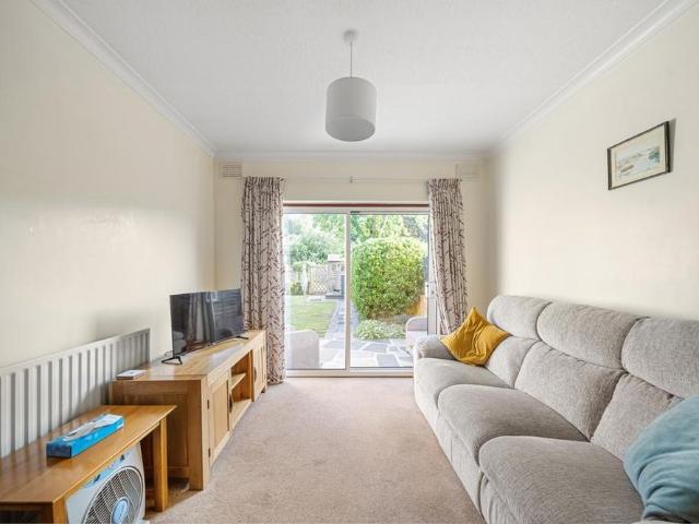 4 bedroom bungalow to rent
