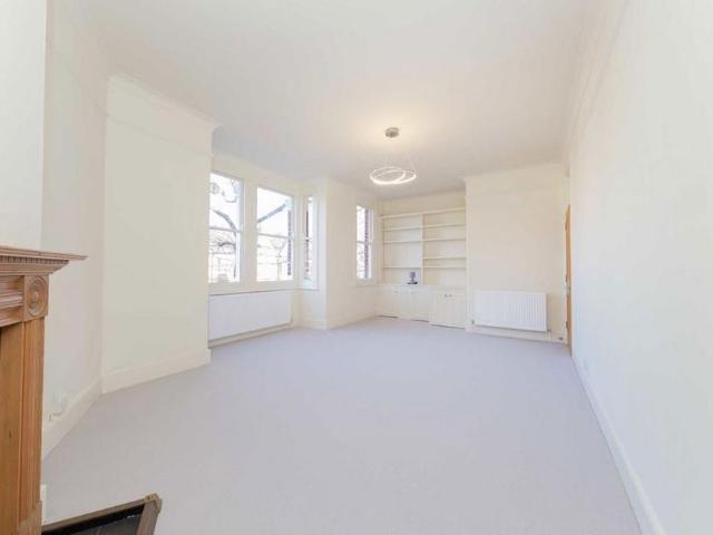 4 bedroom bungalow to rent
