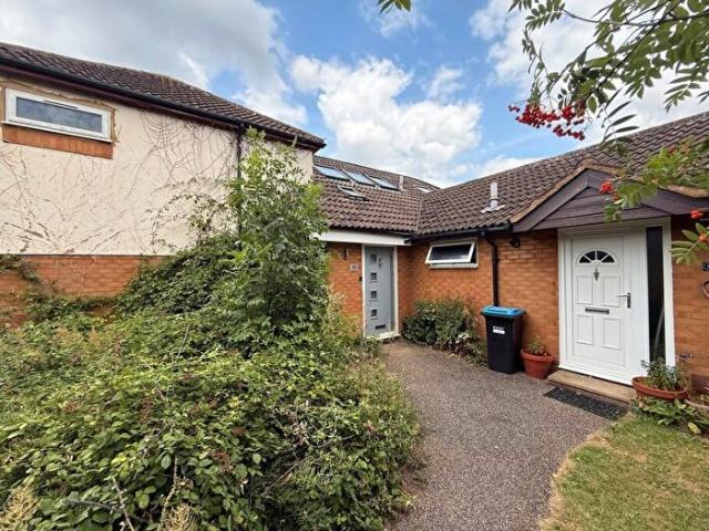 4 Bedroom Bungalow To Rent In Trueman Place, Oldbrook, MK6