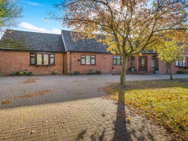 4 Bedroom Bungalow Taverham Taverham LS98377610