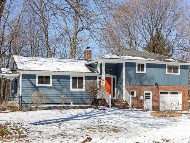 4 bedroom, Burlington VT 05401 102777128