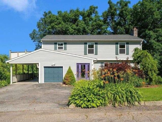 4 bedroom, Burlington VT 05401 102061438