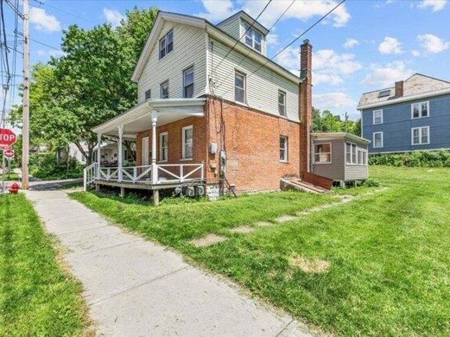 4 bedroom, Burlington VT 05401 103222235