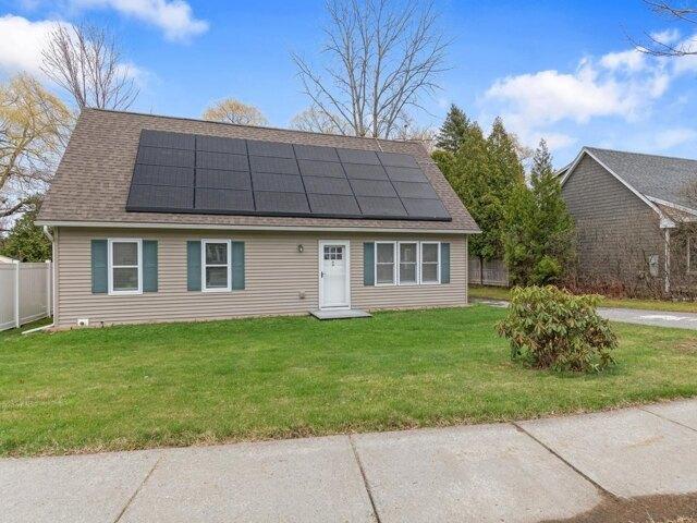 4 bedroom, Burlington VT 05408 104441478