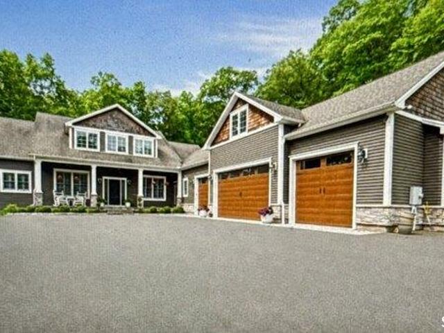 4 bedroom, Burlington CT 06013 103101575