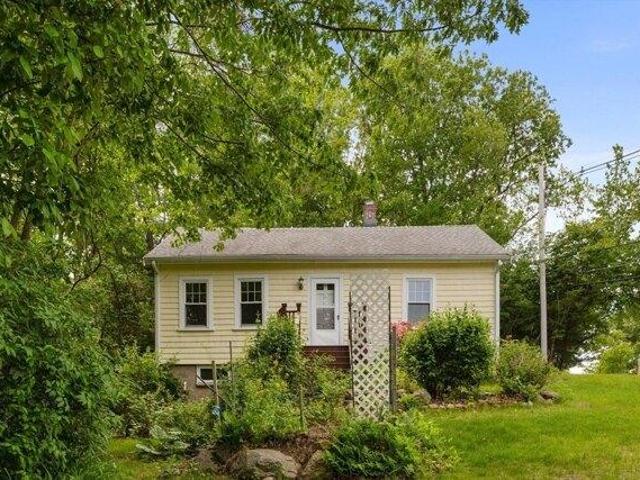 4 bedroom, Burlington MA 01803 103434999