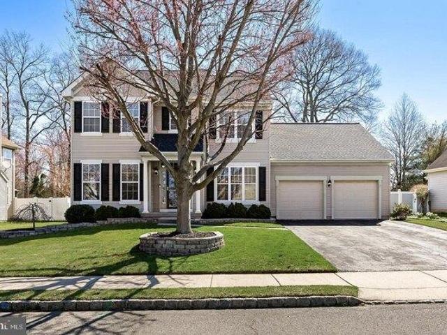4 bedroom, Burlington NJ 08016 102213333