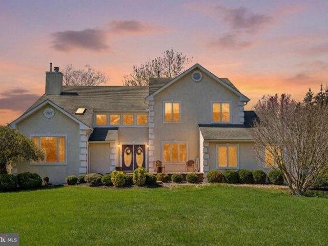 4 bedroom, Burlington NJ 08016 102279126