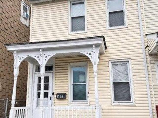 4 bedroom, Burlington NJ 08016 LS102279903