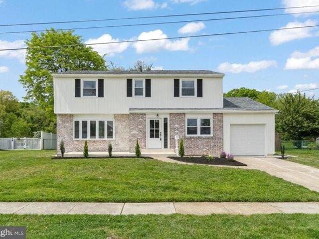 4 bedroom, Burlington NJ 08016 LS102825746