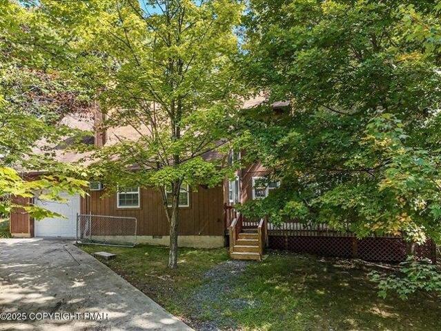 4 bedroom, Bushkill PA 18324 103626033