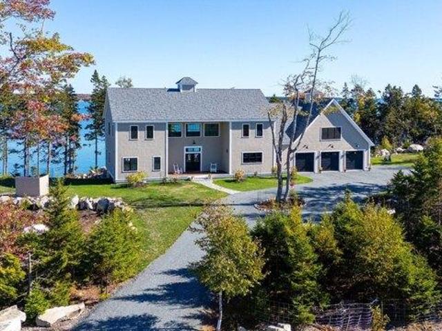 4 bedroom, Gouldsboro ME 04624 104792140