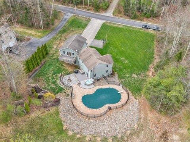 4 bedroom, Gorham ME 04038 102594362